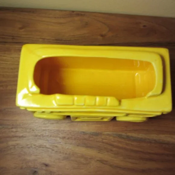 aloft hotels yellow ceramic boombox planter (W3166) - Decor